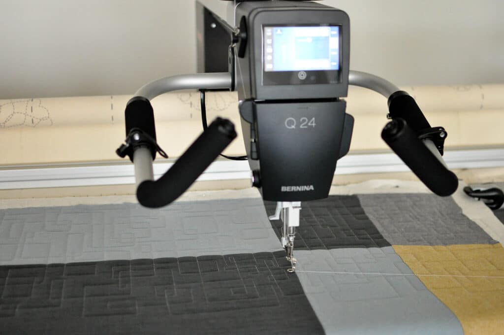 Bernina Q24 med Large ramme – Langarm til store quilteprojekter
